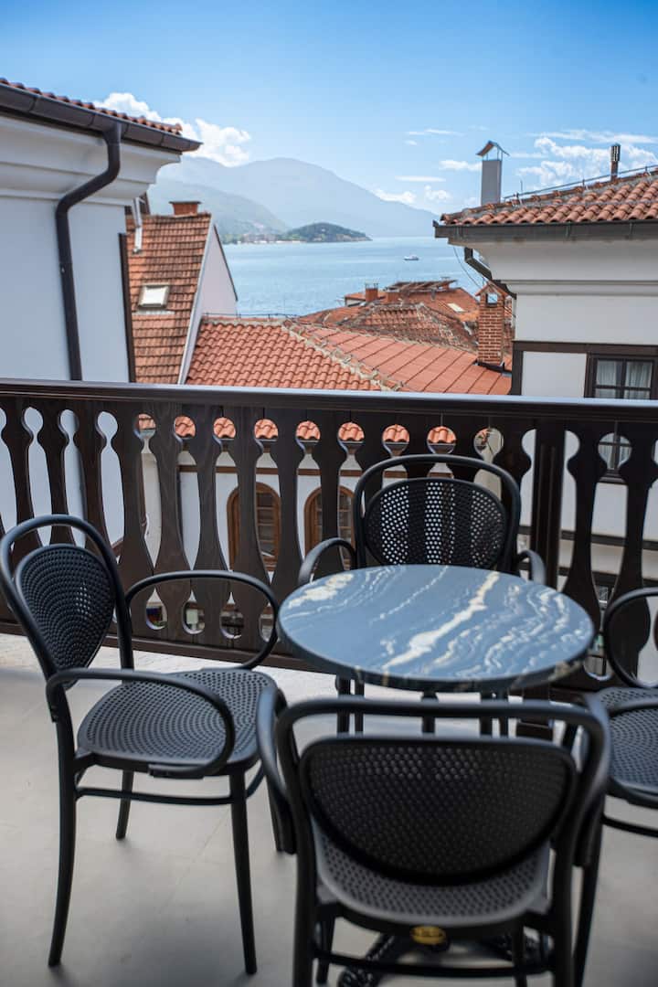 De Luxe Apartment - Ohrid
