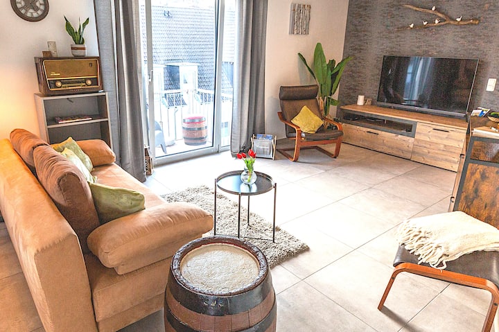 Schick-modern, 2 Floors, 2 Bathroom, Kitchen - Burbach