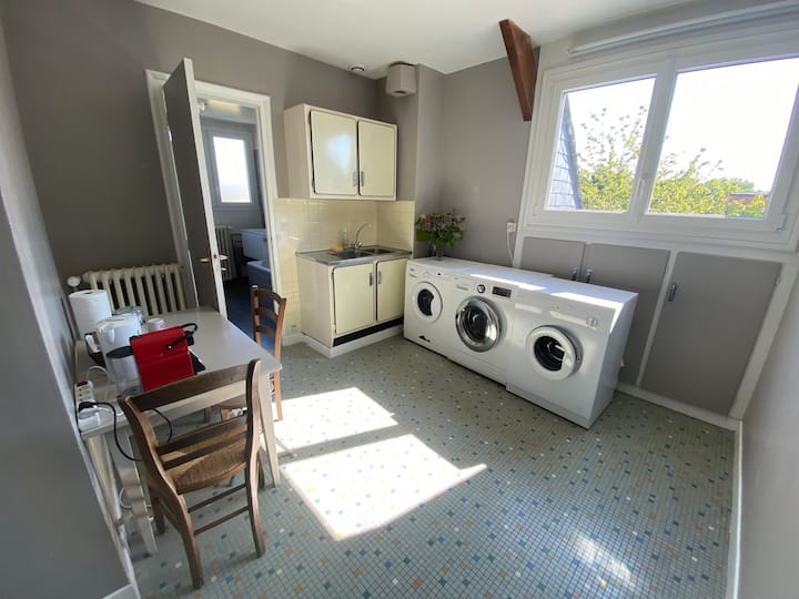 Logement 2 Chambres Dans Maison + Garage - Mantes-la-Jolie