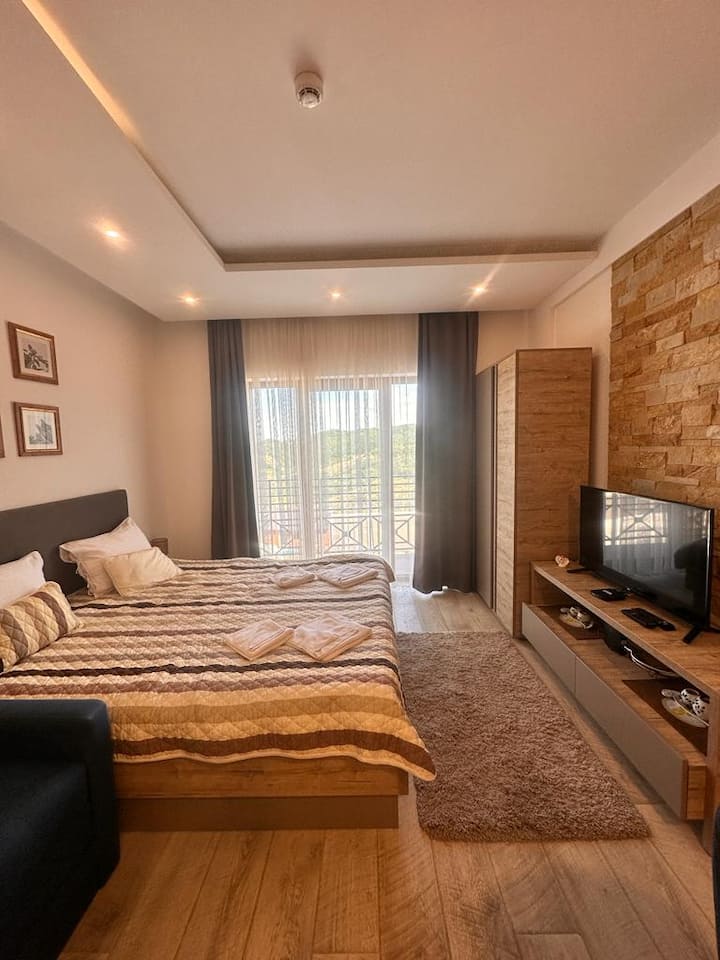 Mountain View Flat With Balcony - Kopaonik