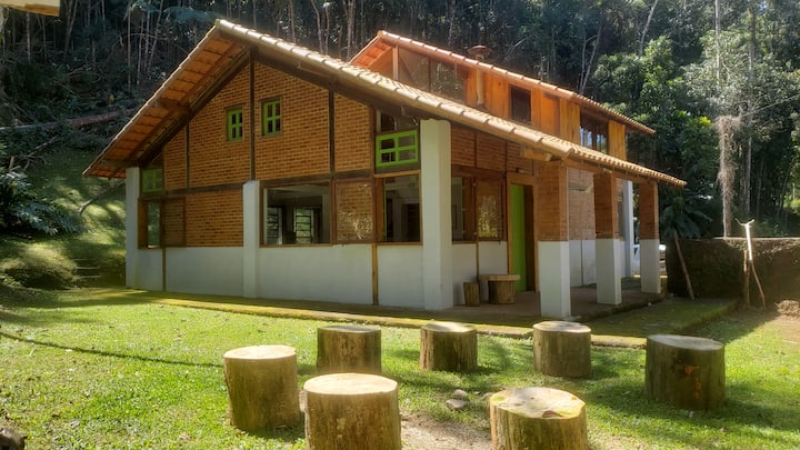 Casa Araucária Em Macaé De Cima Com Beira De Rio - Nova Friburgo