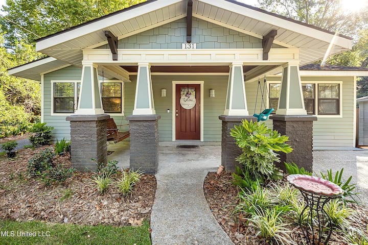 Beach Cottage Lafayette Cir. - Ocean Springs, MS