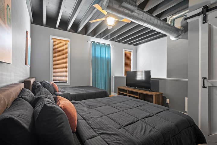 Downtown Chattanooga Loft In The Heart Of The City - Chattanooga, TN