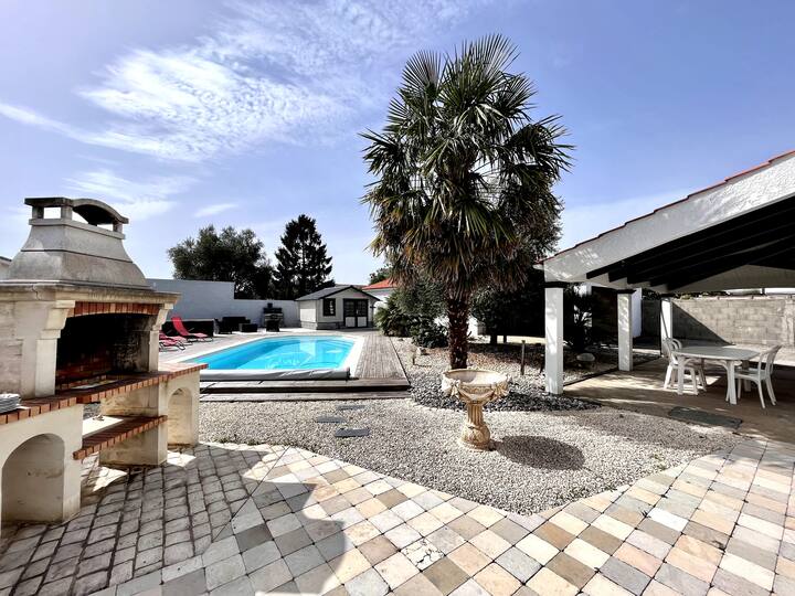 Maison De Vacances Avec Piscine - Charron
