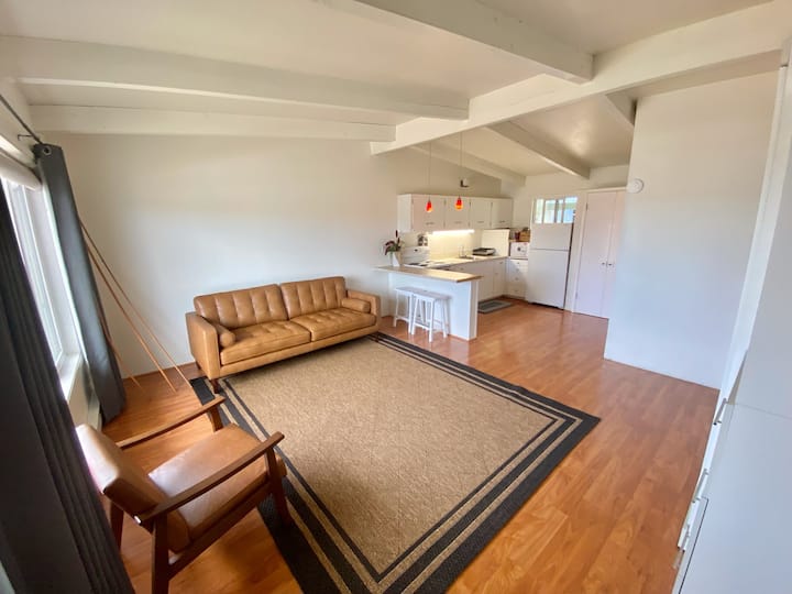 Clean Cute Cozy Studio - Sequim, WA