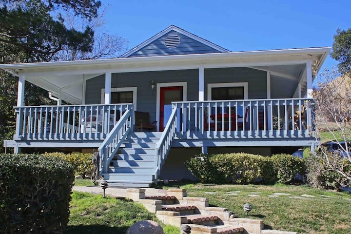 The Farmhouse Studio - Santa Clarita, CA