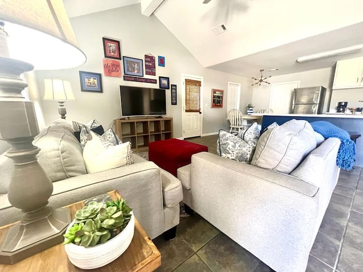 The Roost, 3br Cozy Retreat By Velvet Ditch Villas - Oxford, MS