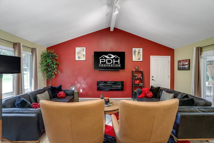 Minglewood Hideaway/hottub/gmeroom/gazebo/kingste - Farmington Hills, MI