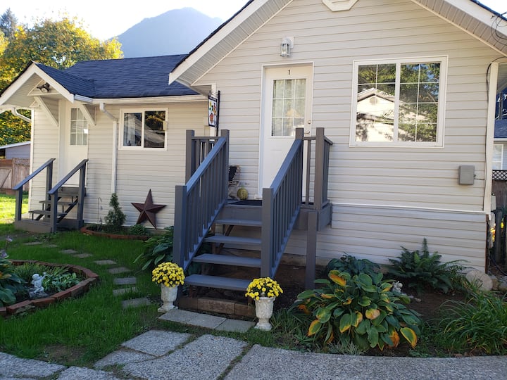 Hunny Bee Inn - Hope, Canada