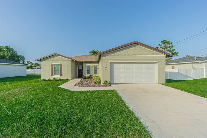 Weeki Wachee Springs 4 Bedroom - Spring Hill, FL