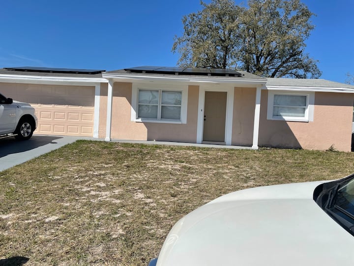 Port Richey Retreat - Hudson, FL