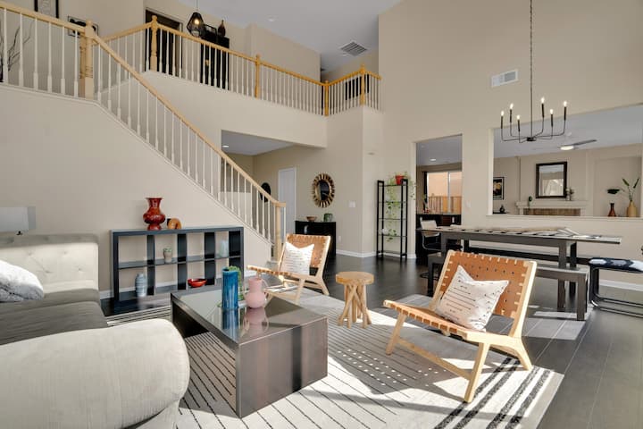 Artful Living: A Contemporary Haven - San Leandro, CA