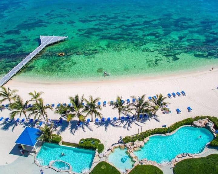 Luxury King Ocean Front Suite - Cayman Islands