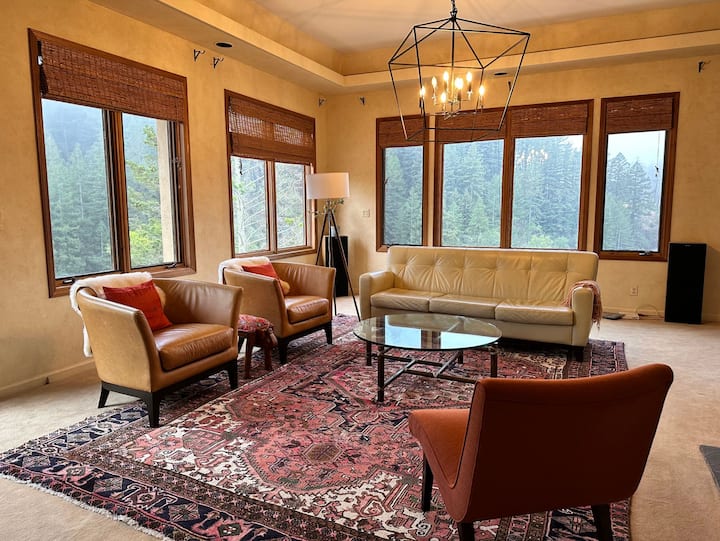 Hilltop Wine Country Getaway W/ Views & State Park - St. Helena, CA