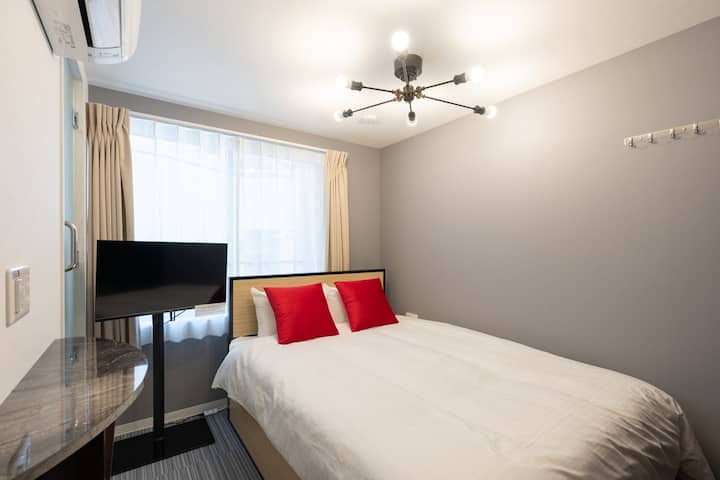 Shinjuku Station Is Within Walking Distance/201 - Shinjuku Station