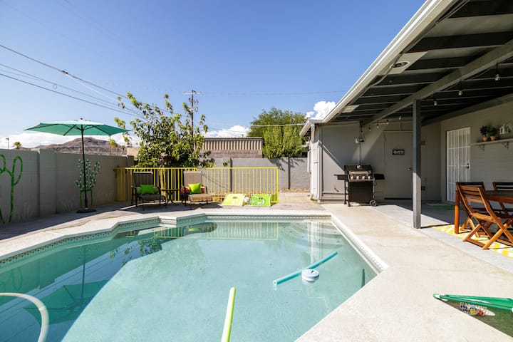 Stylish Family Home W/ Pool-pet Friendly - Phoenix, AZ