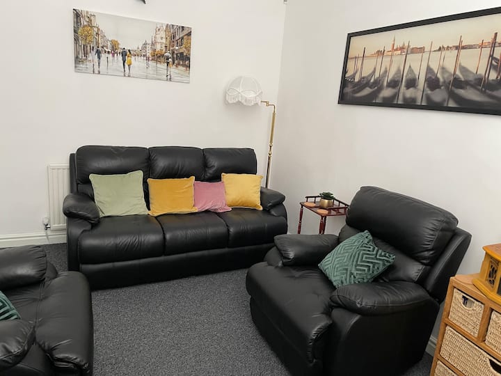 Home In Liverpool - Knowsley Safari