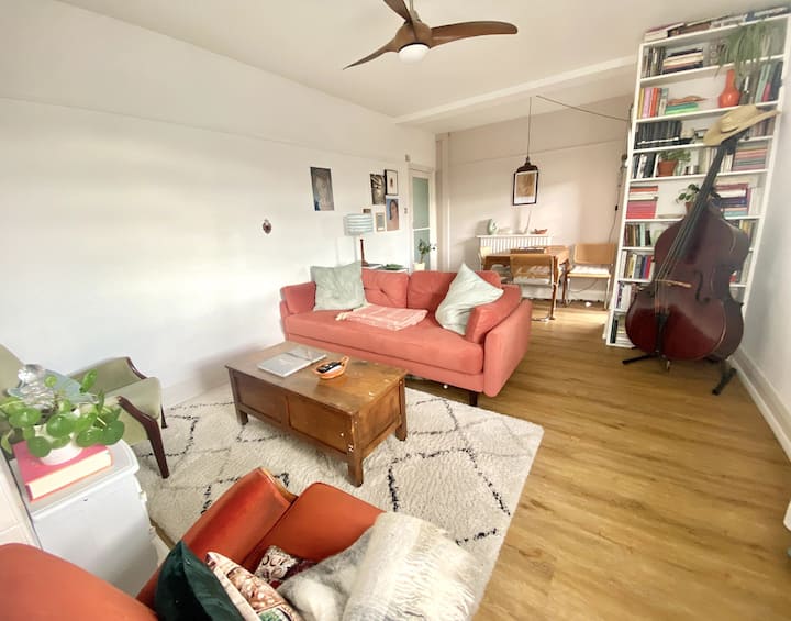 Homely Apartment In A Sought After London Area - Londra