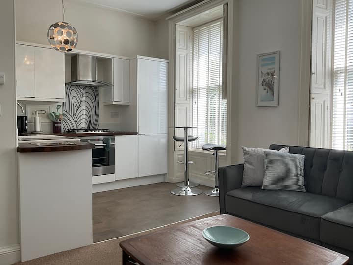 Plymouth Central Apartments No. 2 By Homeinspire - Plymouth