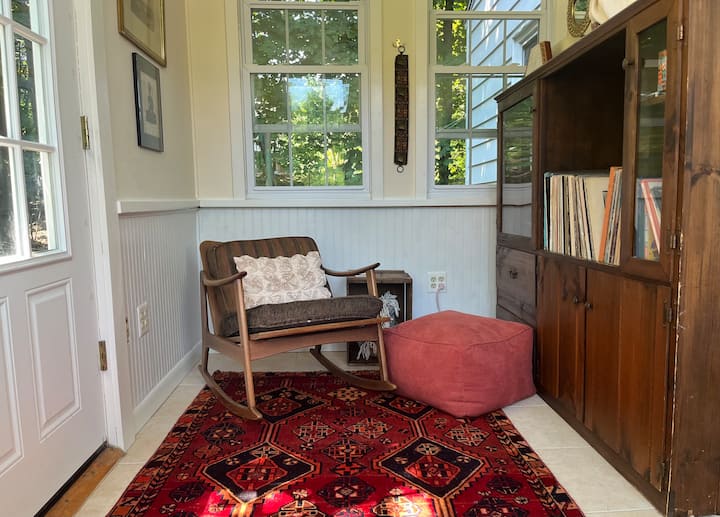 Tranquil Home On Bike Path Near Smith College - Northampton, MA