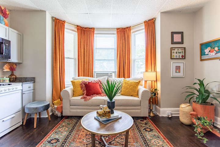 Charming 1br Suite Near Hospital & Park - Old Mill, West Mifflin