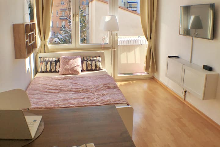 Cozy Apartment At University + City Center - Munich (Monacor di Baviera)