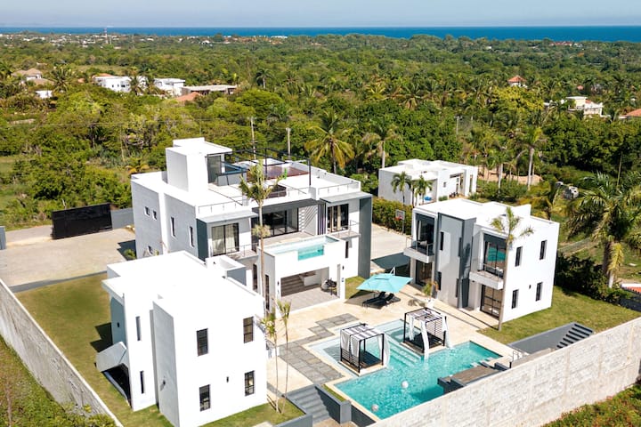 14 Bedroom Luxury Sosua Mansion - Sosúa