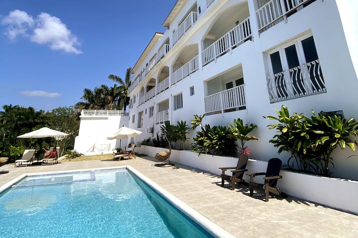 303 Charles-family Two Bedroom - Montego Bay