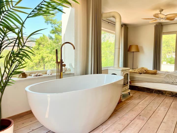 Very Stylish Villa W/pool & Garden In Gocek Hills - Göcek