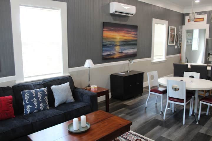 Eden House A Newly Renovated 3-bedroom House! - Biloxi, MS