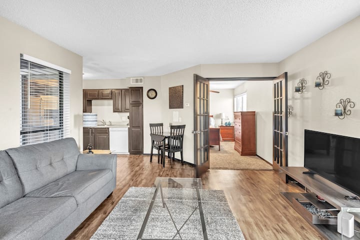 Cozy Condo In Okc Metro With Pool - Oklahoma City