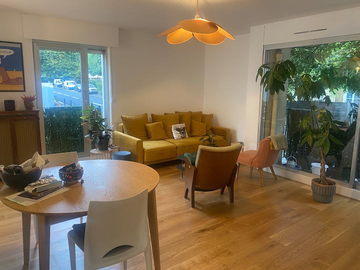 Bel Appartement Rénové 4mn Métro - Montreuil