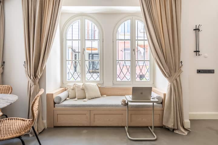 Modern Designed Townhouse In Historic Beyoglu - Estambul
