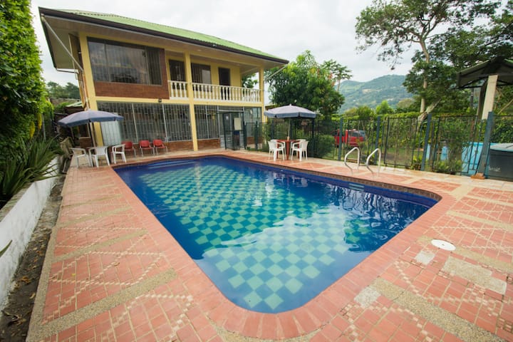 Casa De Campo San Jorge, Villeta - Villeta