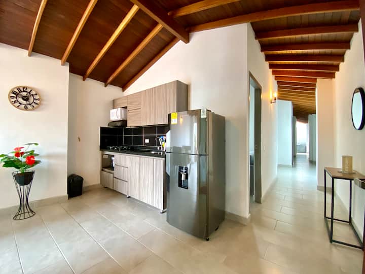 Acogedor Apartamento En Envigado Centro - Envigado