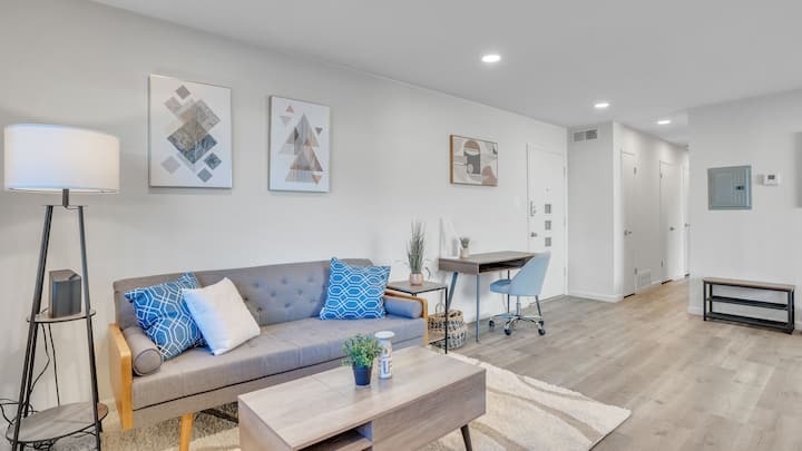 Central 2 Bedroom Fast Wi-fi & Ground Floor Access - Atherton, CA