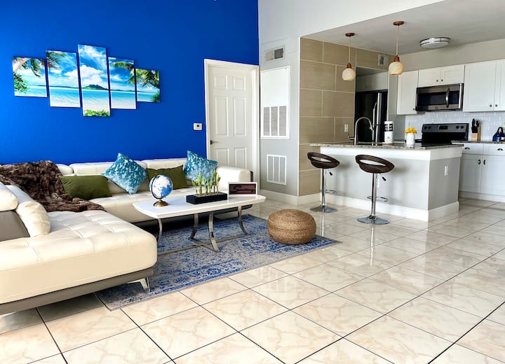 Lake View 2br Condo Resort Pool Near Disney B - Kissimmee, FL
