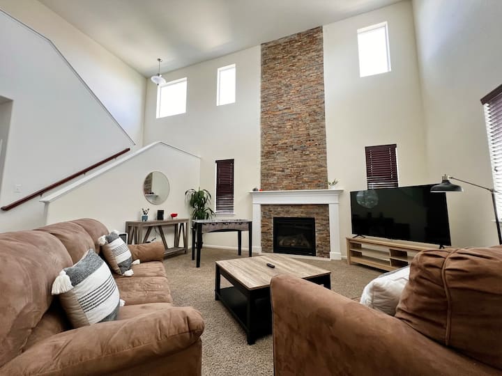 Modern 4br Retreat | Games | Den Airport In 15 Min - Barr Lake State Park, Brighton