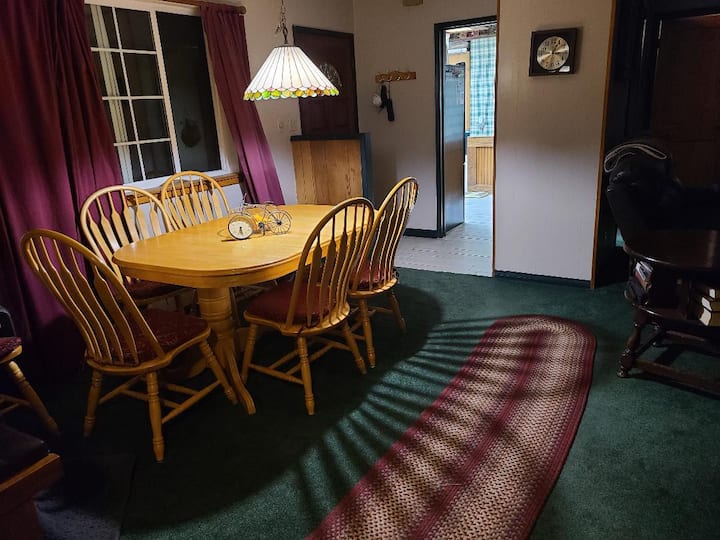 Cozy Yosemite South Inn - Oakhurst, CA