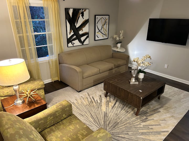 Kaye’s Coziest Villa - Thomasville, GA