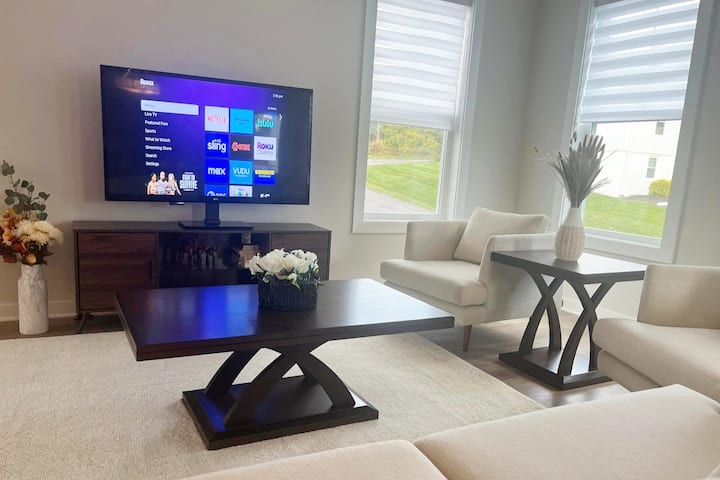Luxurious Newly Built Family Home, Close To Iad - Leesburg, VA