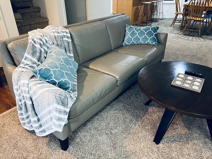 Centrally Located & Chic, Near Downtown And Park! - Bremerton, WA