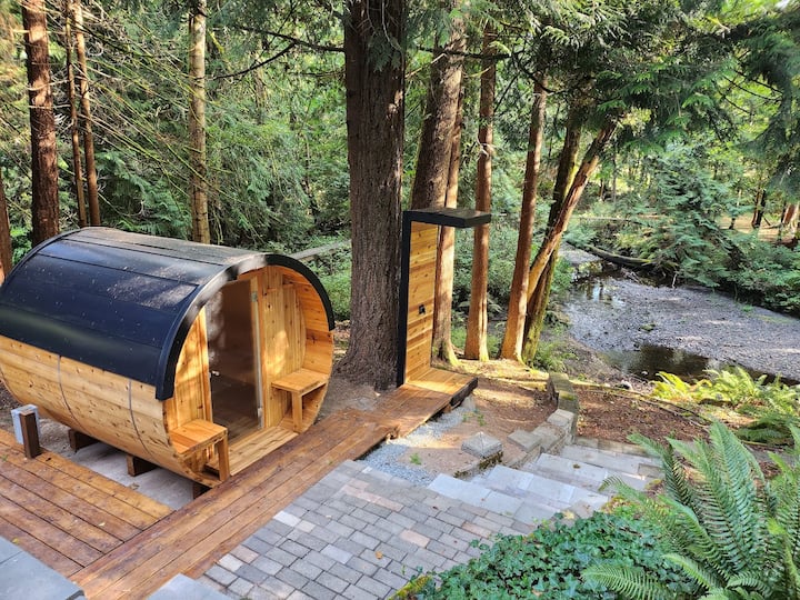 Cedar Creek Oasis - A Medium Term Rental In Nature - Cowichan Bay