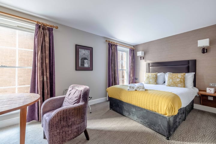 503 Double En-suite Goswell House Windsor - Windsor
