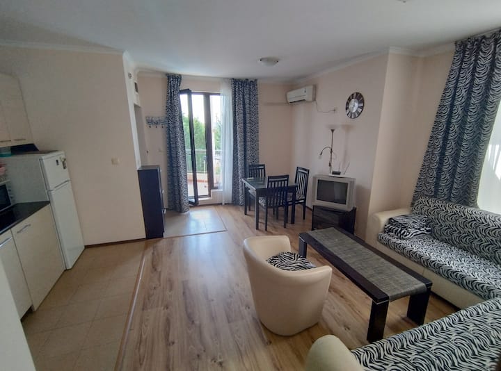 Уютная квартира с одной спальней - Nessebar