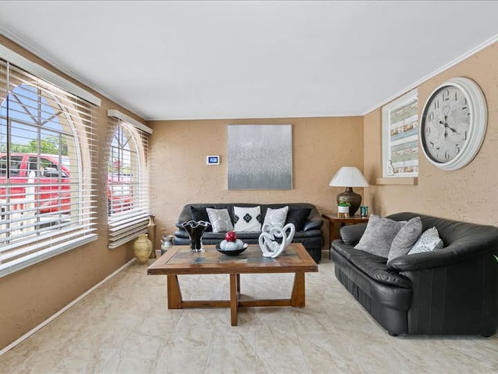 Beautiful 3/2 Beach Style Great Patio For Bbq - Hudson