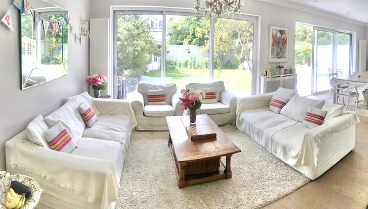 Substantial 7 Bedroom Detached House London - London