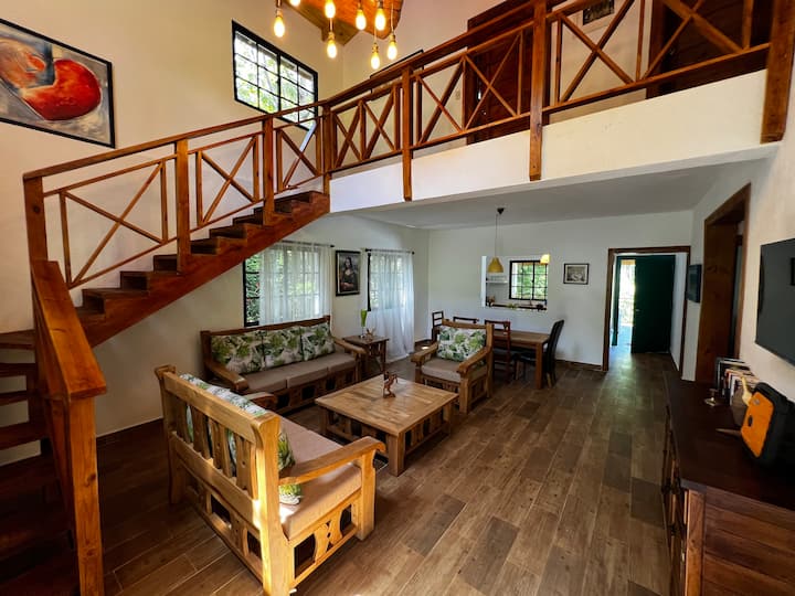 Villa Unter Palmen Mit Eigenem Pool Und Parkplatz - Jarabacoa