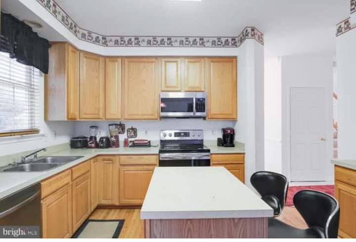 Delightful Room - Waldorf, MD