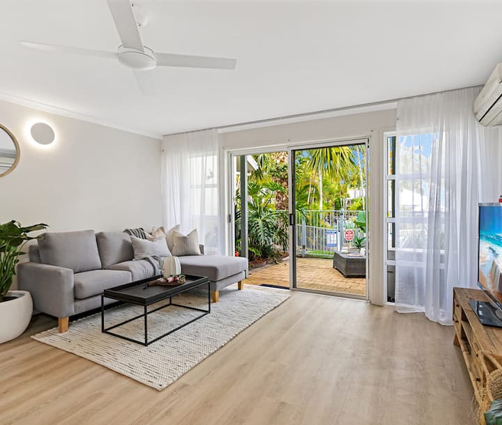 2 Bedroom Beach Life Townhouse - Broadbeach